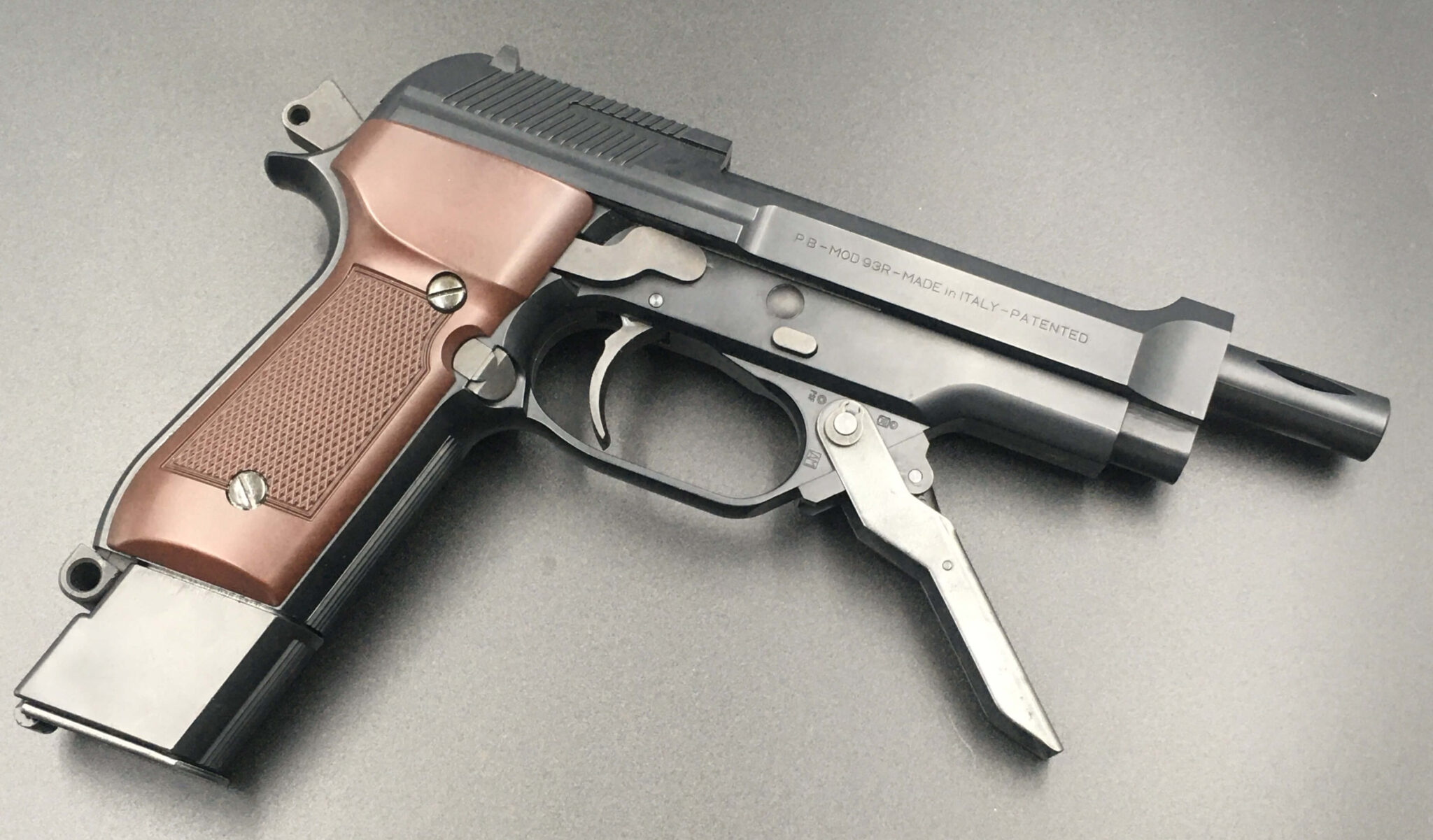 旧型 KSC製M93Rセカンドバージョンをレビュー！あそびにいくヨ！で活躍したセカンドバージョンがかっこいい！ - ミッコーブログ