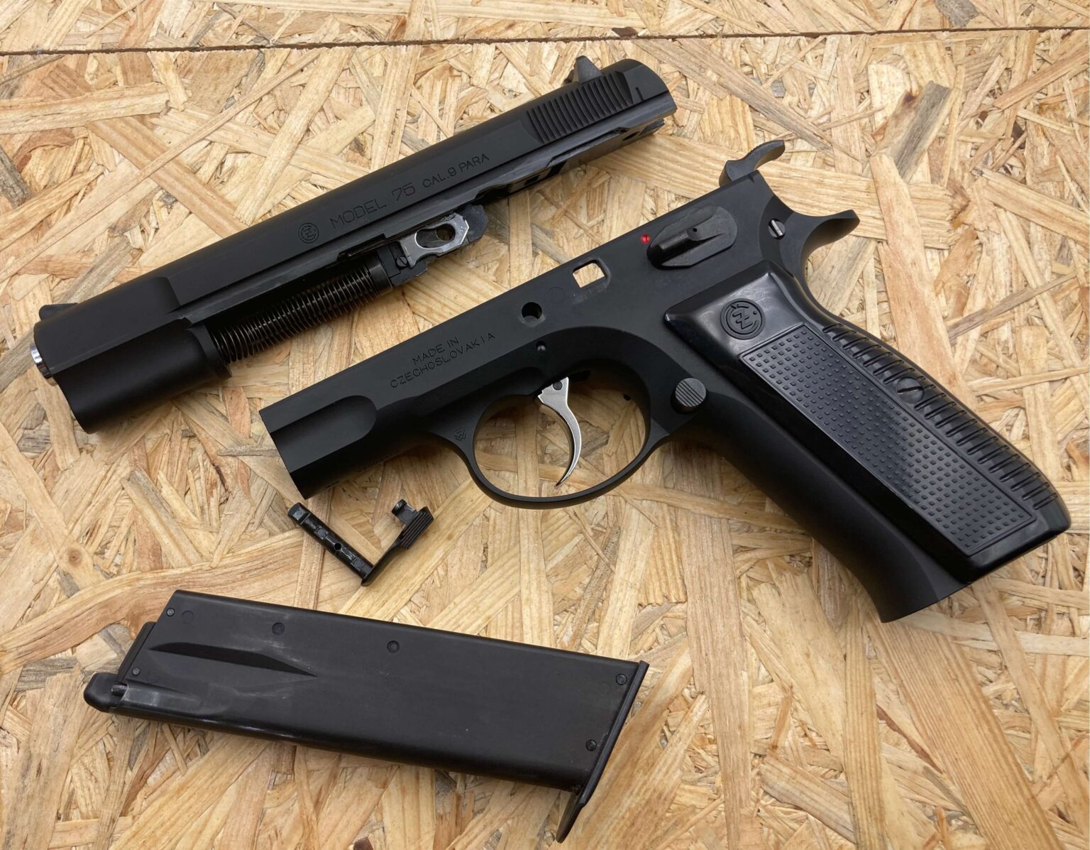 KSC製 CZ75（2nd ver）レビュー！世界で高評価の最高のコンバットオートが美しい！ - ミッコーブログ
