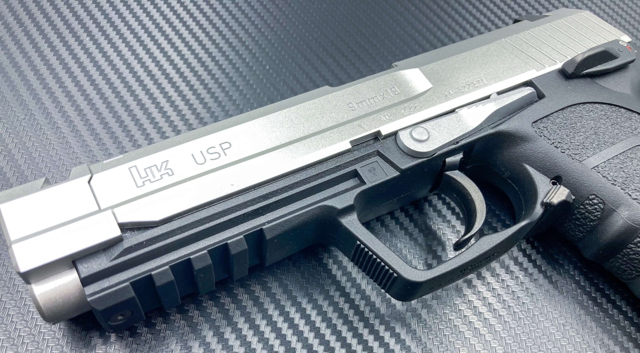 マルイ製 SG-09Rをレビュー！バイオRE:4でレオンが使用する世界最高を目指したカスタムガンを紹介！ - ミッコーブログ